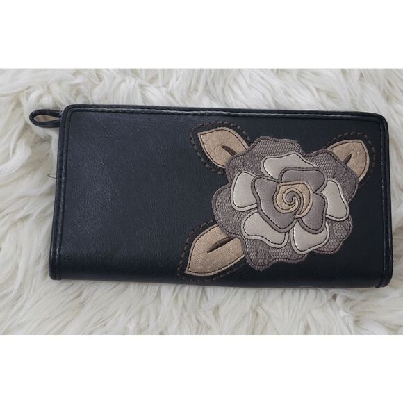 Relic | Bags | Relic Wallet Black With Metalic Flower | Poshmark